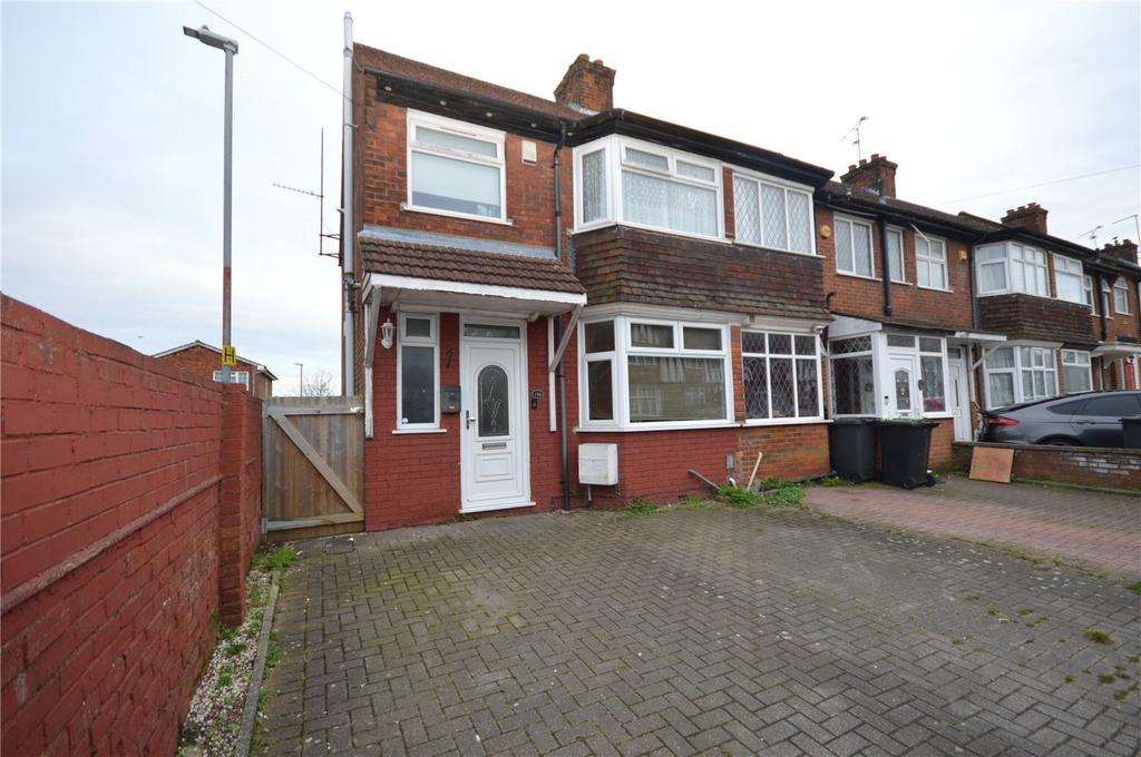 Gardenia Avenue, Luton, Bedfordshire... 2 bed end of terrace house - £ ...