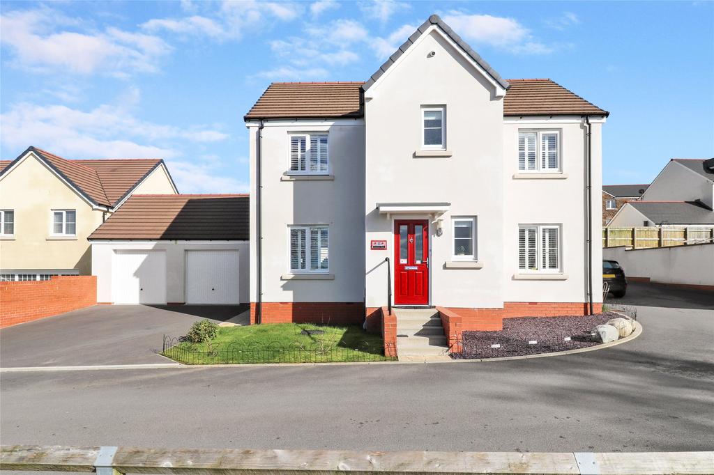 Limekilns Close, South Molton, Devon, EX36 4 bed detached house for ...