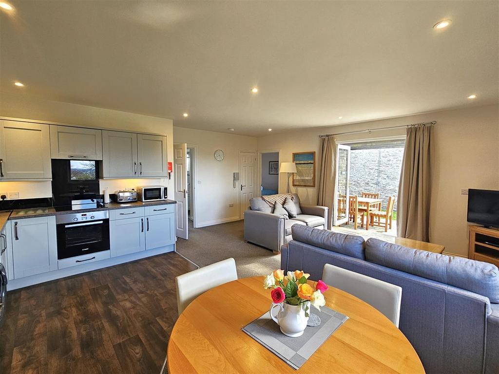 Trenython Manor, Tywardreath, Par 2 bed lodge for sale - £190,000