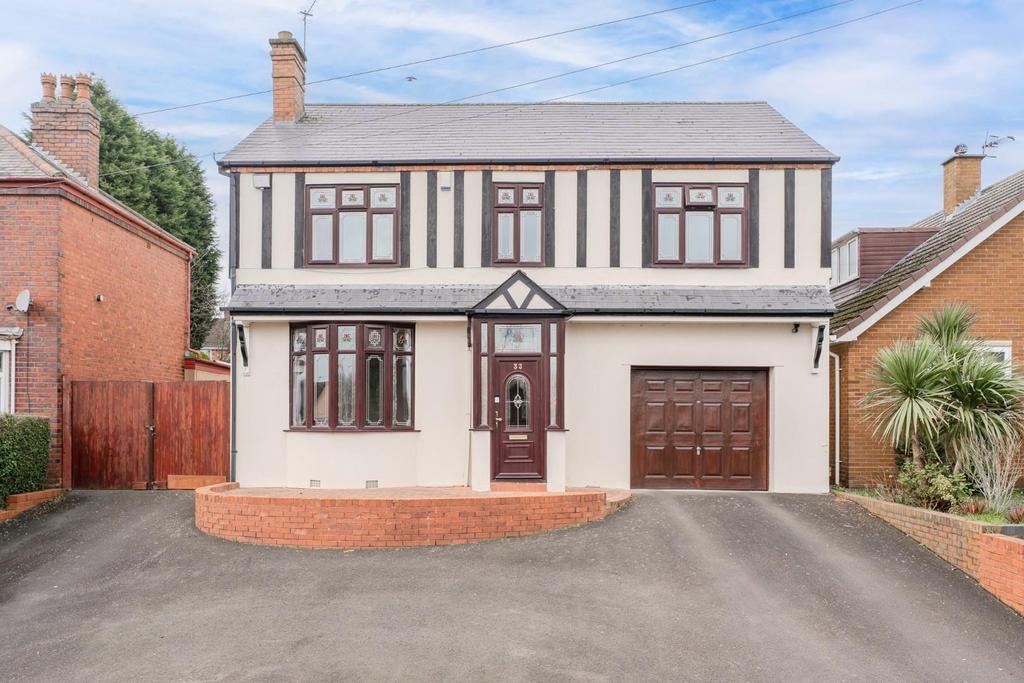 Vicarage Road West, Woodsetton 4 bed detached house - £400,000