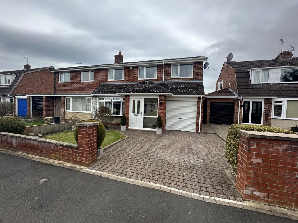 Hylton Road, Newton Hall, Durham, DH1 4 bed semi-detached house - £275,000