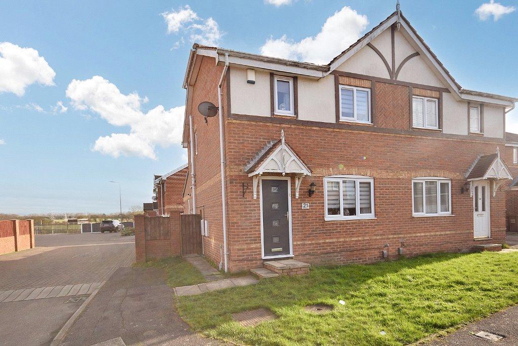 Briary Close, Agbrigg, Wakefield... 3 bed semi-detached house - £190,000