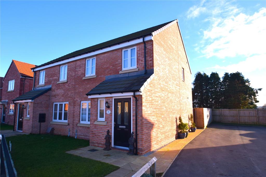 Mustang Road, Seamer, Scarborough, YO12 3 bed semi-detached house - £ ...