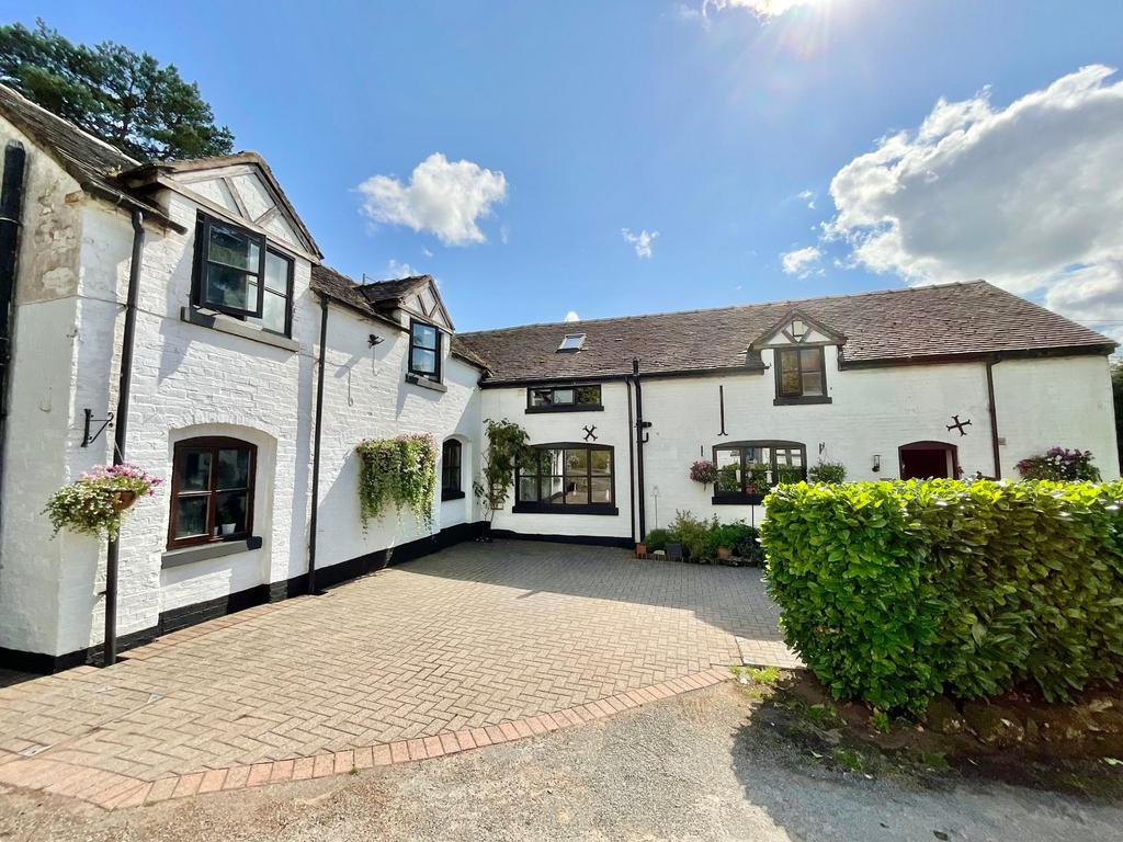 Uttoxeter Road, Draycott, ST11 3 bed detached house for sale - £400,000