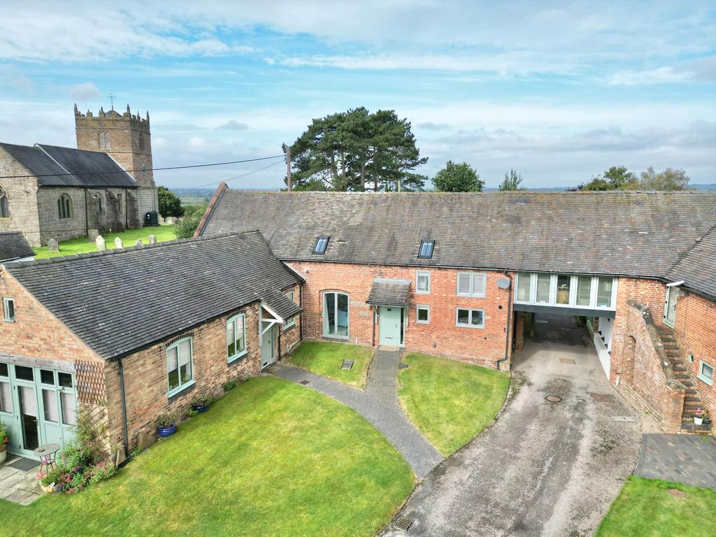 High Offley, Manor Farm Barns, ST20 4 bed barn conversion - £375,000