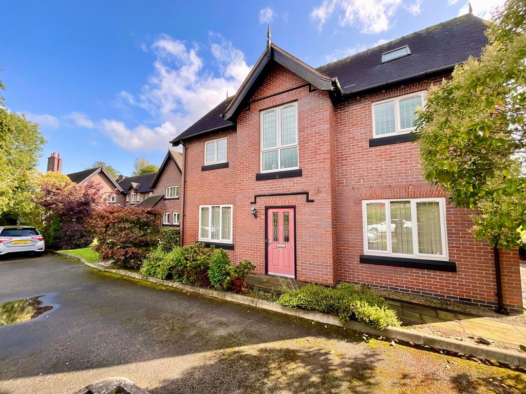 Manor Farm Drive, Tittensor, ST12 3 bed apartment for sale - £210,000