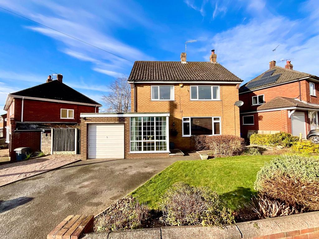 Perthy Grove, Trentham, ST4 3 bed detached house for sale - £280,000