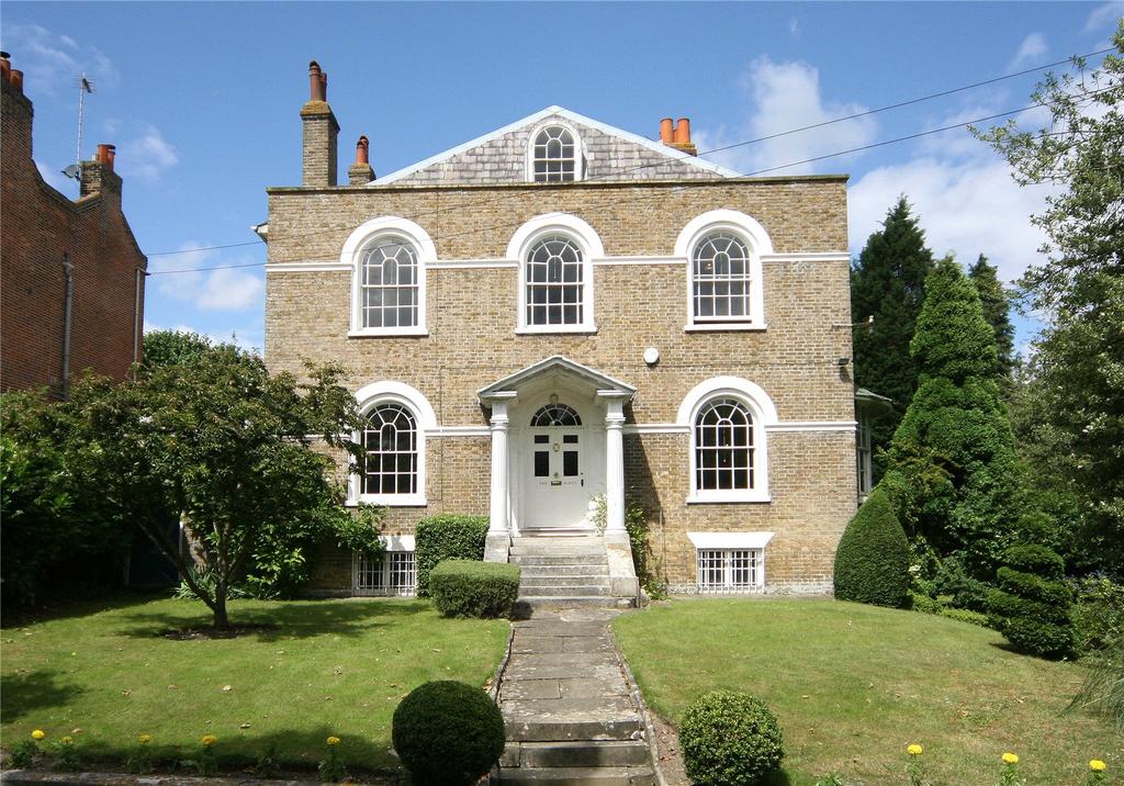 Sparepenny Lane, Farningham... 6 bed detached house to rent - £6,250 ...