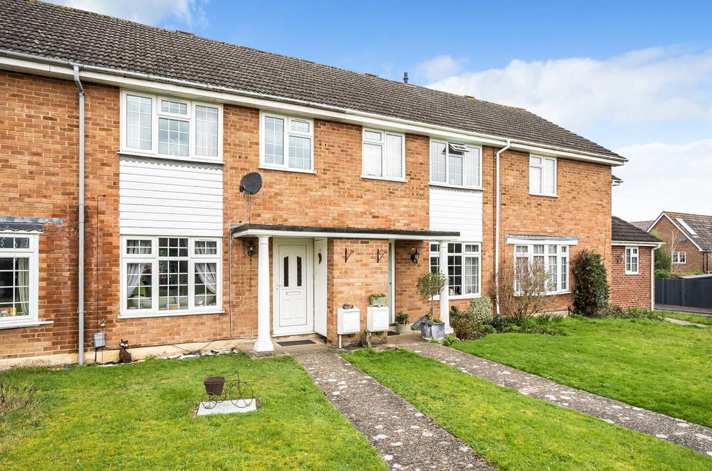 Hilltop Close, Guildford, Surrey, GU3 3 bed terraced house - £450,000