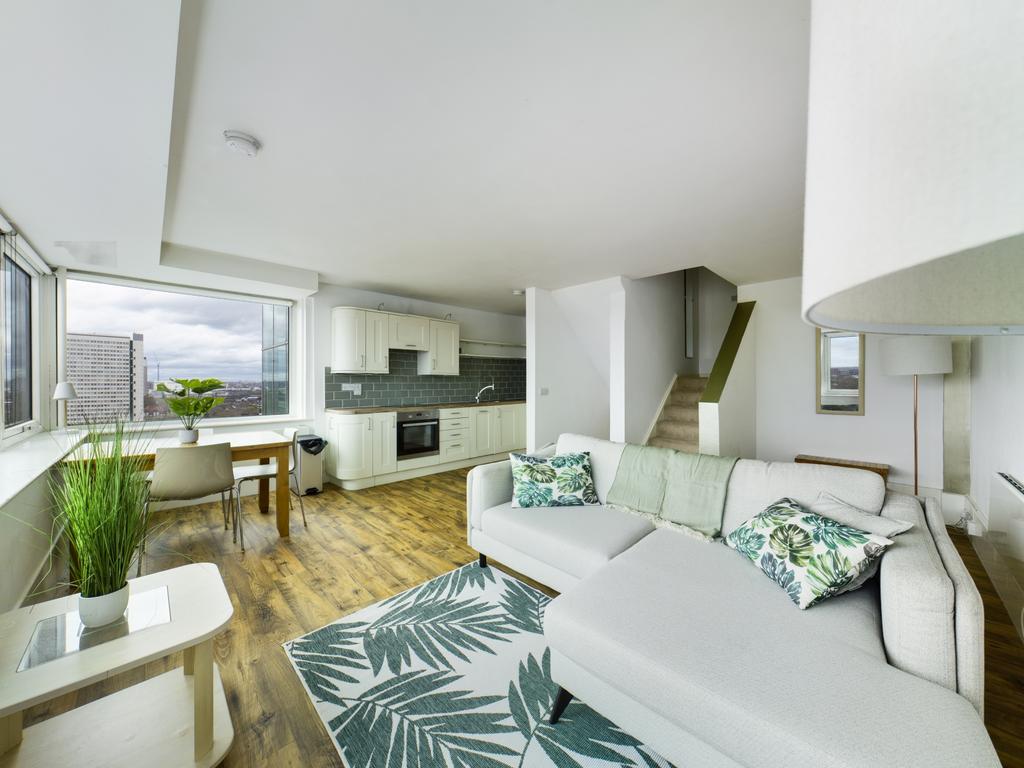 Aragon Tower, George Beard Road, London 2 bed flat - £2,000 pcm (£462 pw)
