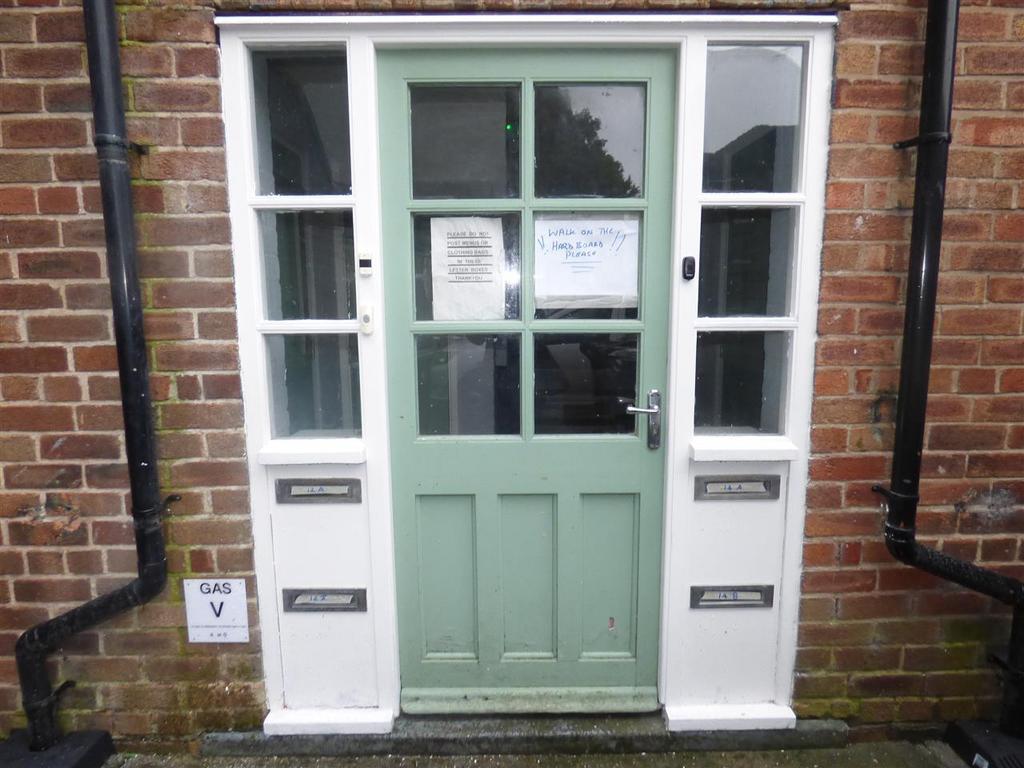 Childwall Lane, Huyton with Roby... 2 bed apartment - £650 pcm (£150 pw)