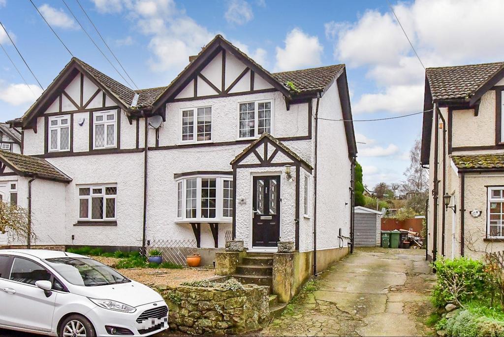 Well Street, Loose, Maidstone, Kent 3 bed semi-detached house - £360,000