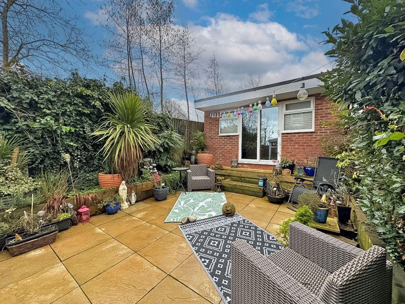 Water Reed Grove, Leamore, Walsall 2 bed terraced house - £200,000