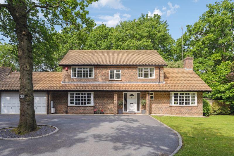 Woodland Rise, Studham 4 bed detached house - £995,000
