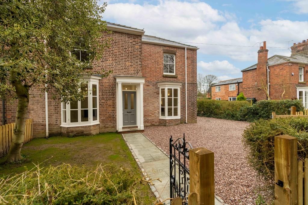 Station Road, Wrexham LL12 4 bed semi-detached house for sale - £600,000