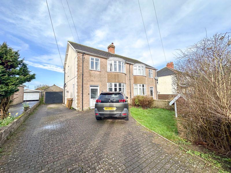 Compton Road Shepton Mallet 3 Bed Semi Detached House For Sale £365 000