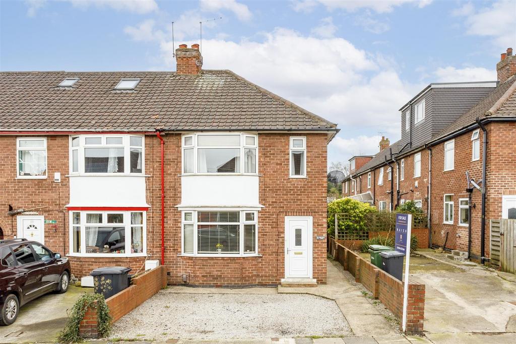 Holly Bank Road, York 3 bed semi-detached house for sale - £300,000