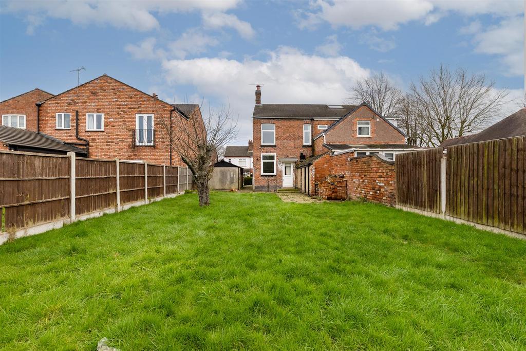 Middlewich Street, Crewe 3 bed semi-detached house for sale - £125,000
