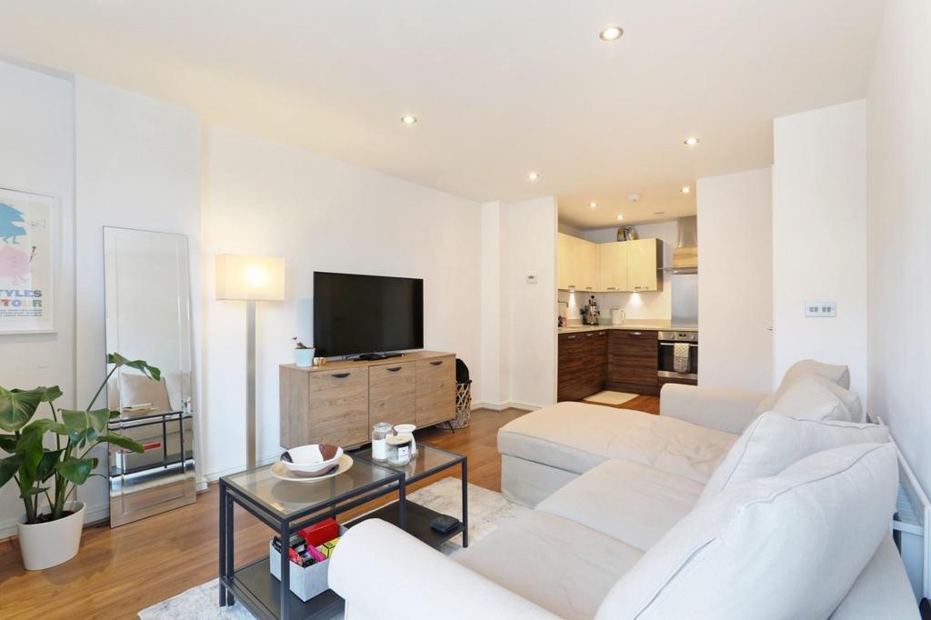 Roffo Court, SE17 2 bed apartment - £450,000