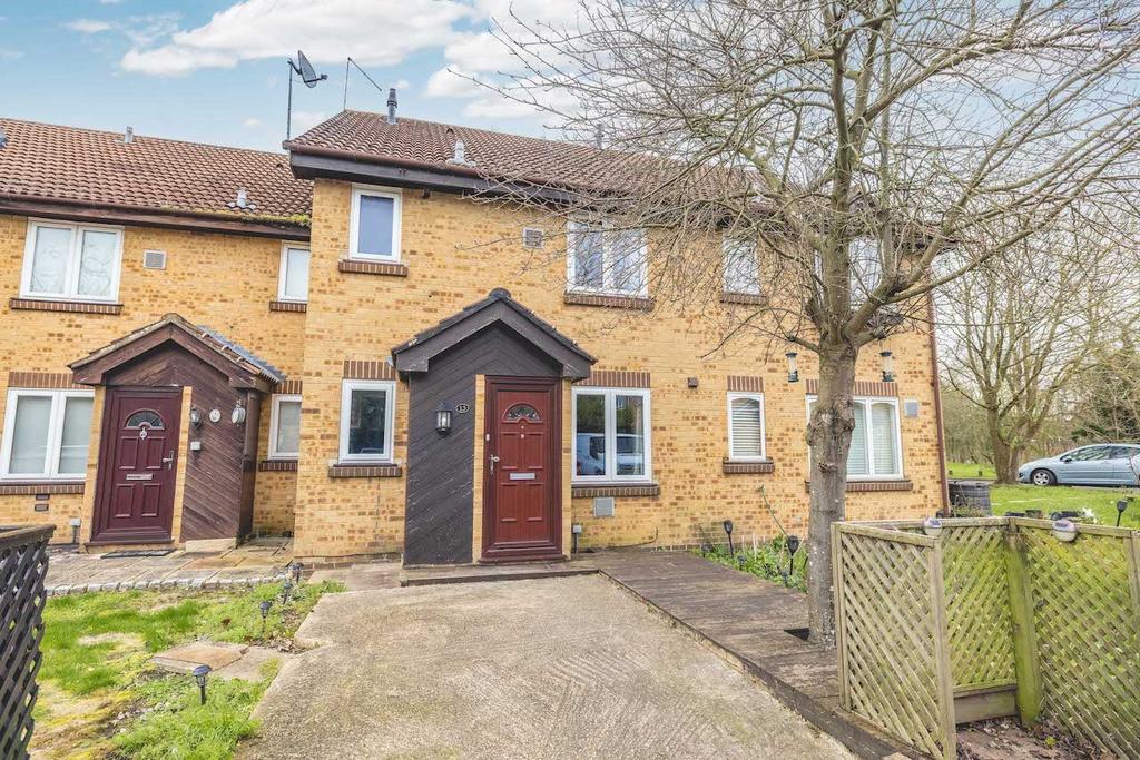 Albany Park, Colnbrook SL3 1 bed terraced house - £260,000