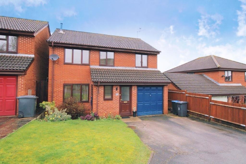 Worcester Way, Daventry 4 bed house - £320,000