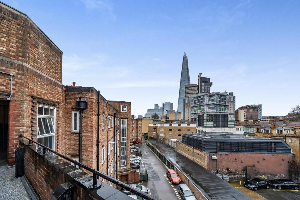 Long Lane, Borough 2 bed flat - £425,000