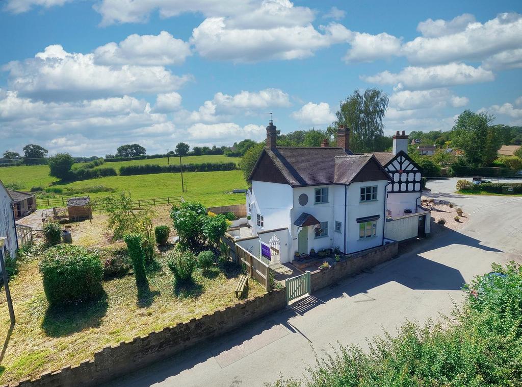 Copmere End, Stafford, ST21 3 bed cottage for sale - £460,000