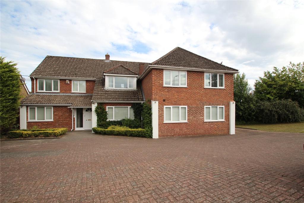 Buckskin Lane, Hants RG22 12 bed detached house - £850,000