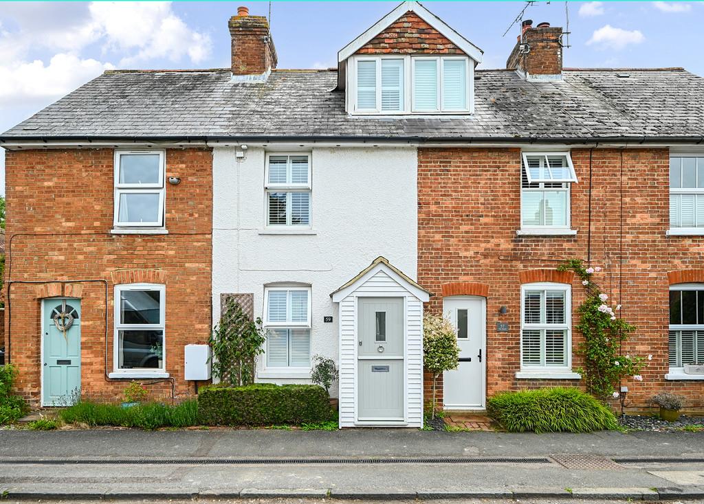 The Street, Appledore, Ashford, Kent... 2 bed terraced house - £325,000