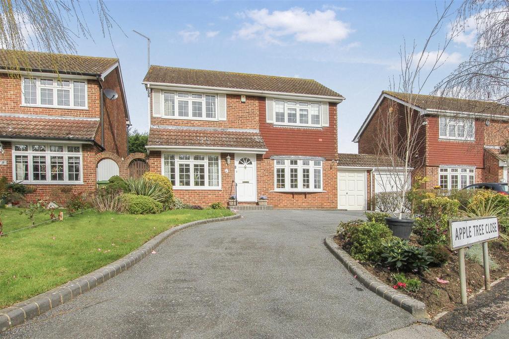 Appletree Close, Doddinghurst, Brentwood 4 bed detached house for sale - £700,000