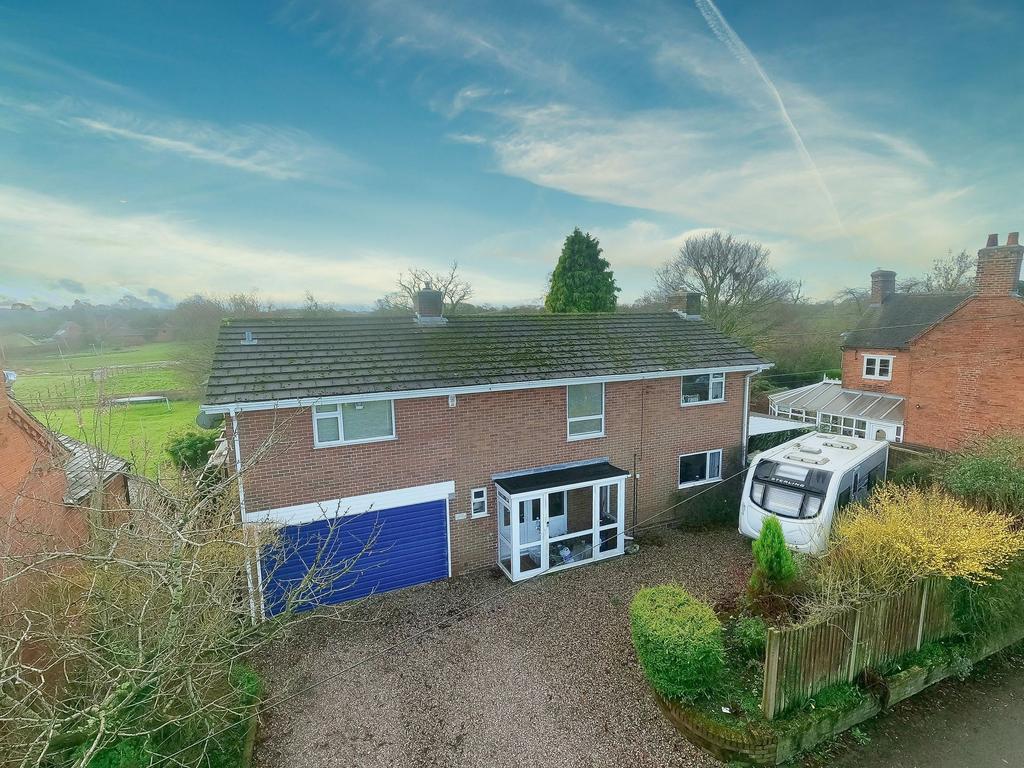 Pershall, Eccleshall, ST21 4 bed detached house for sale - £535,000