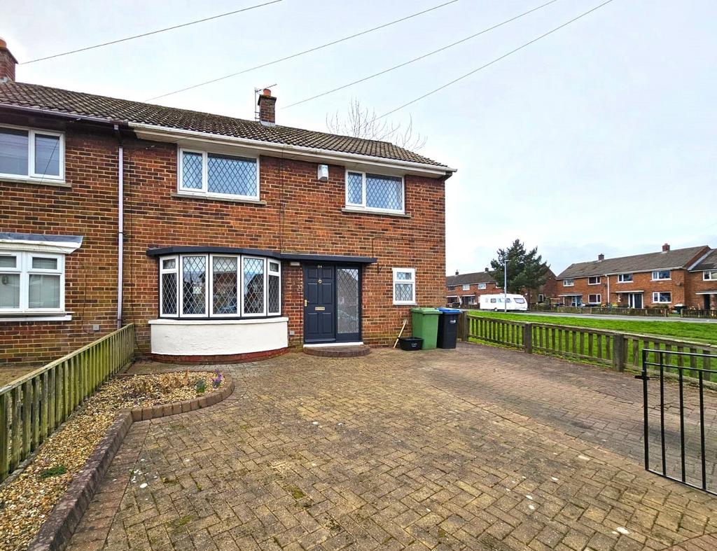 Spennymoor, Co Durham DL16 3 bed end of terrace house - £85,000