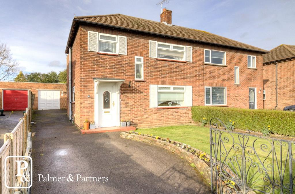 Reaper Road, Prettygate, Colchester... 3 bed semi-detached house - £300,000
