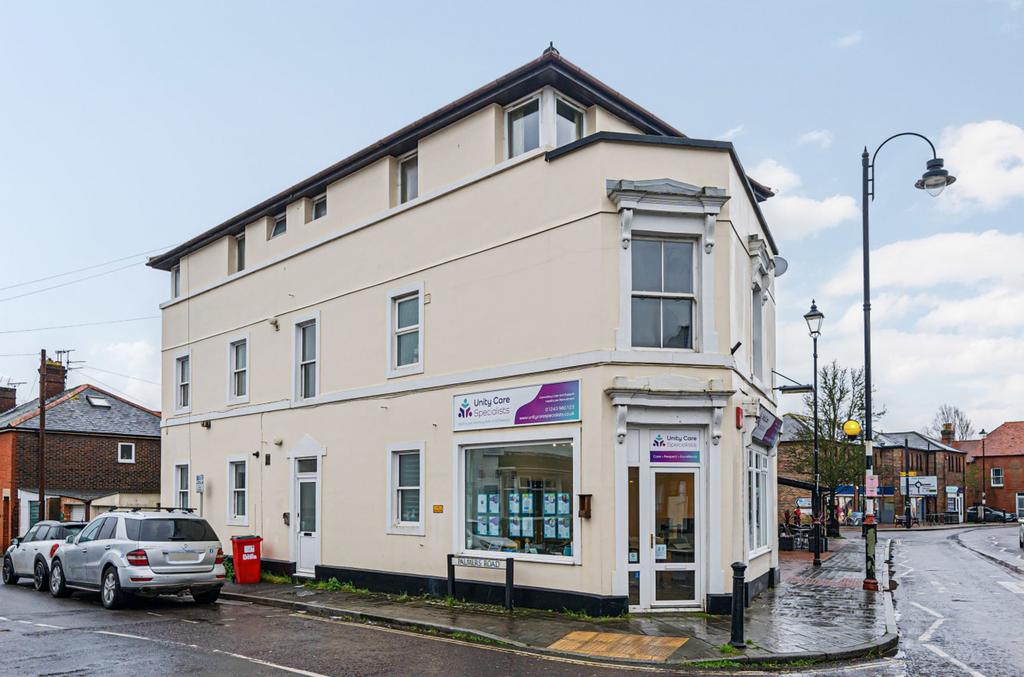 North Street, Emsworth, PO10 1 bed ground floor flat - £150,000