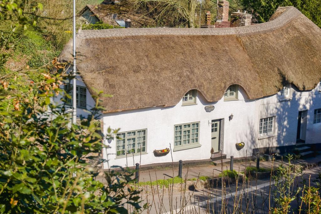 The Village, Newton St. Cyres, EX5 2 bed cottage - £275,000