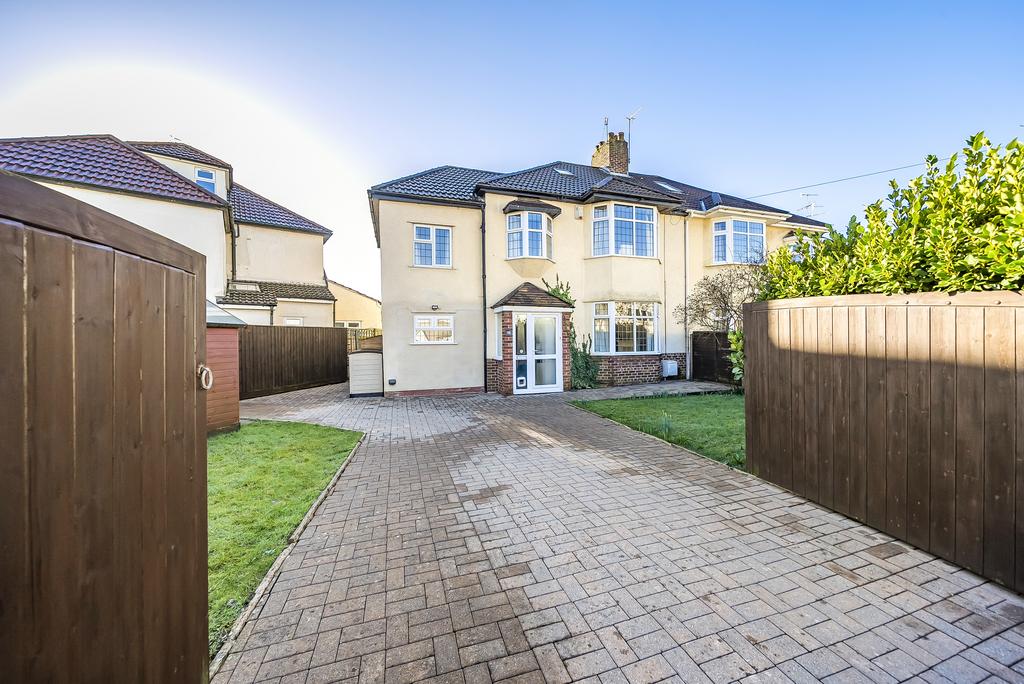 Abbey Road Westbury On Trym 4 Bed Semi Detached House For Sale £
