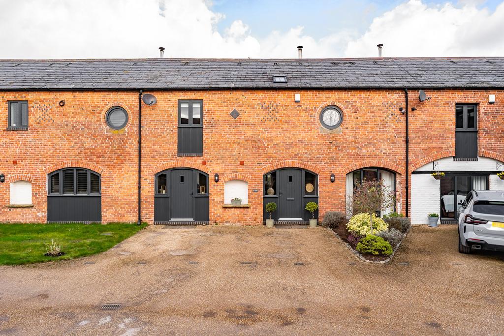 Newton, Hill Top Barns, WA6 3 bed barn conversion for sale - £595,000