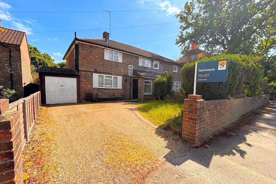 Albert Drive, Woking GU21 3 bed semi-detached house to rent - £2,250 ...
