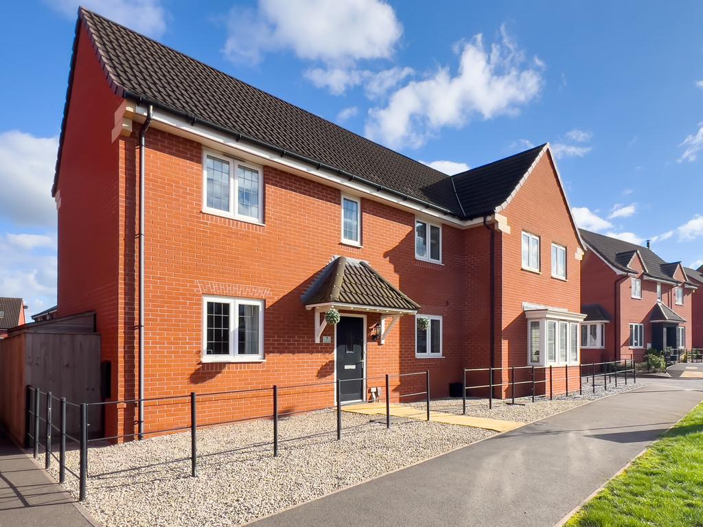 Coaker Road, Exeter 3 bed semi-detached house - £367,500