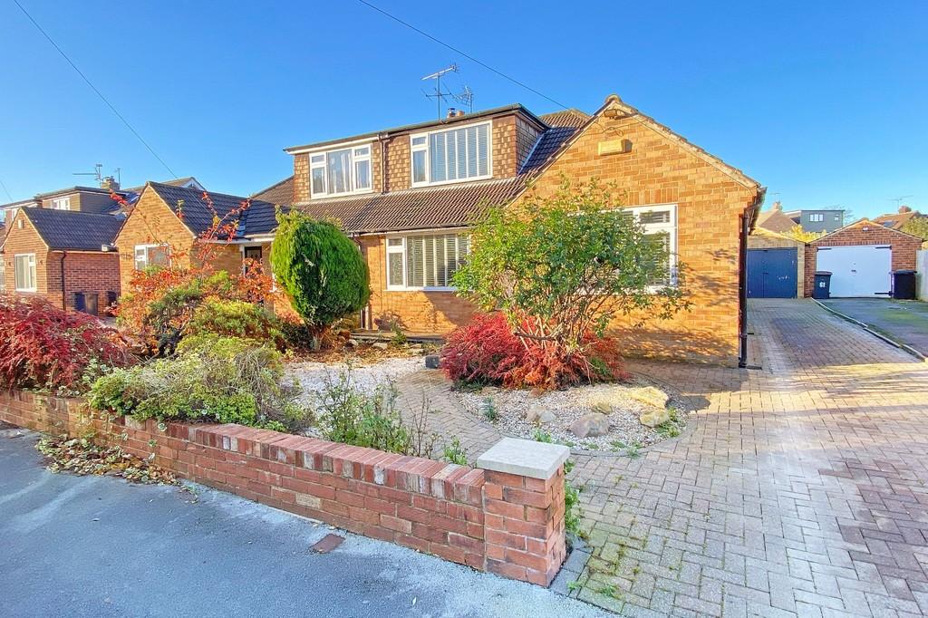 Plompton Drive, Harrogate 3 bed semi-detached bungalow - £350,000