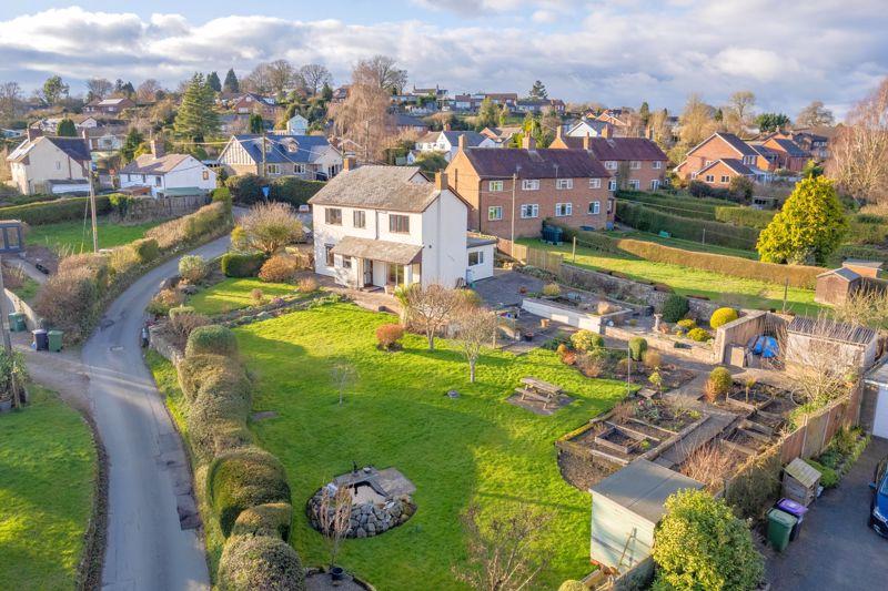 Old Post Office Lane, Trefonen 3 bed detached house - £350,000