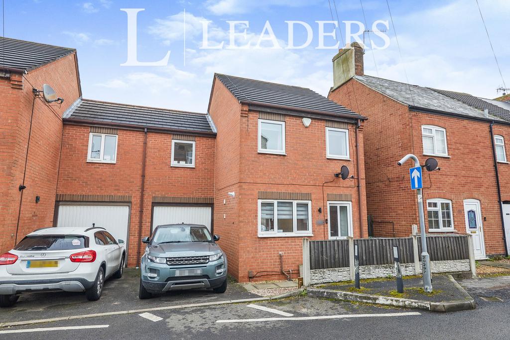 High Street, NG16 3 bed semi-detached house - £1,000 pcm (£231 pw)