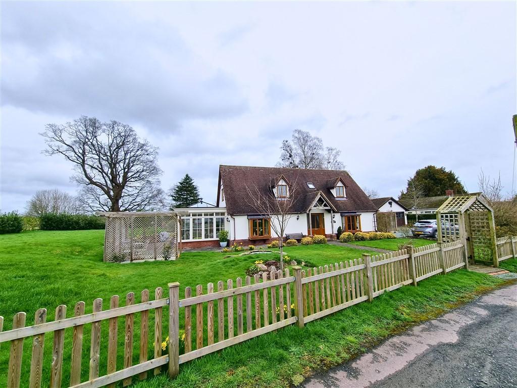Shobdon, Leominster, Herefordshire, HR6 9NE 4 bed detached house for ...