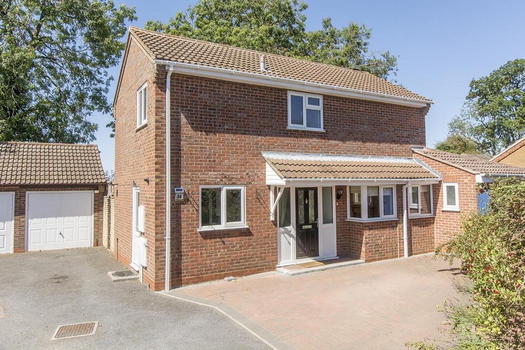 Long Grey, Fleckney, Leicester 3 bed house for sale - £325,000