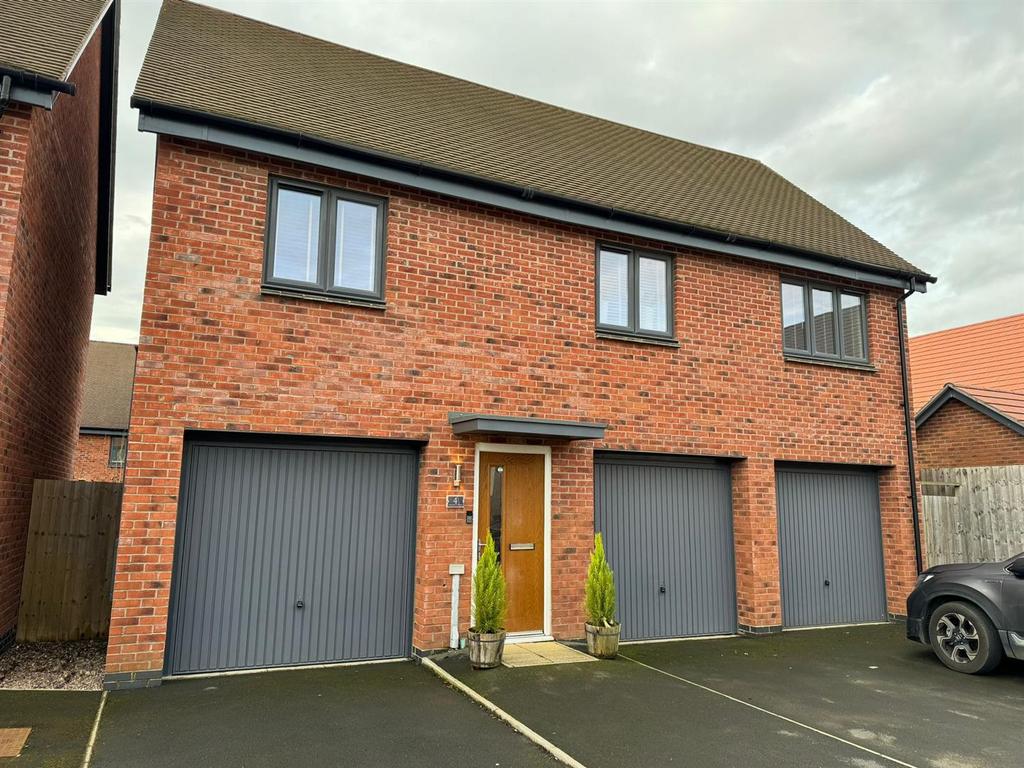 Walmsley Road, Houlton, Rugby 2 bed detached house - £240,000
