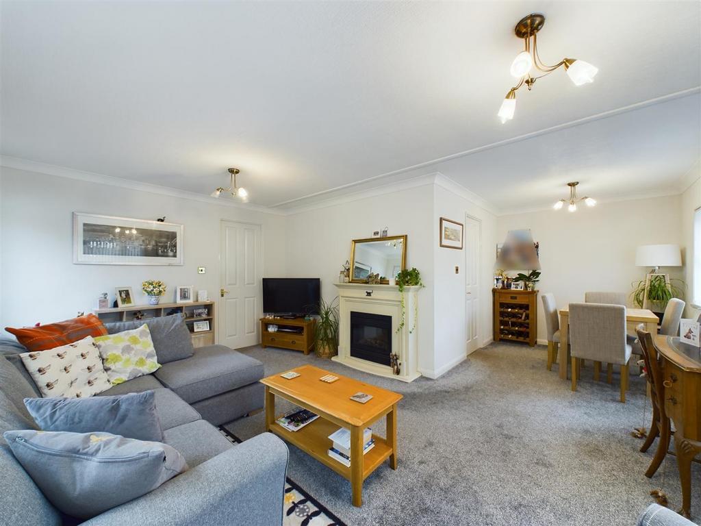 Oakfield Park, Llay, Wrexham 2 bed park home - £115,000