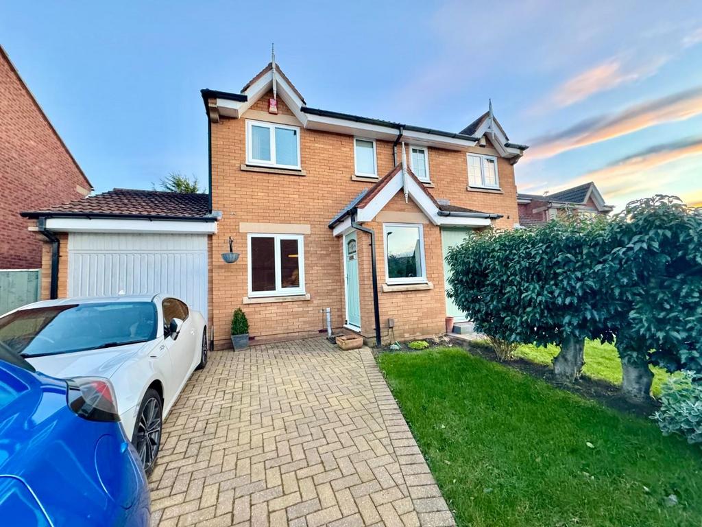 Woodrush Coulby Newham Middlesbrough 2 Bed Semi Detached House £135 000