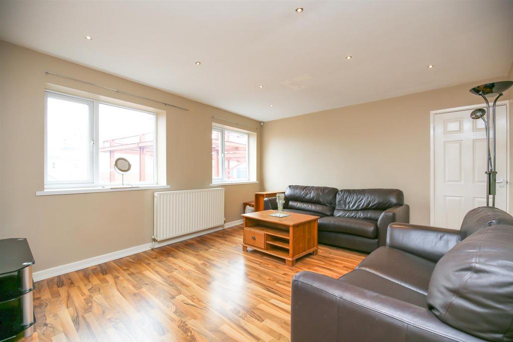 Spring Street, Newcastle Upon Tyne NE4 2 bed apartment - £850 pcm (£196 pw)