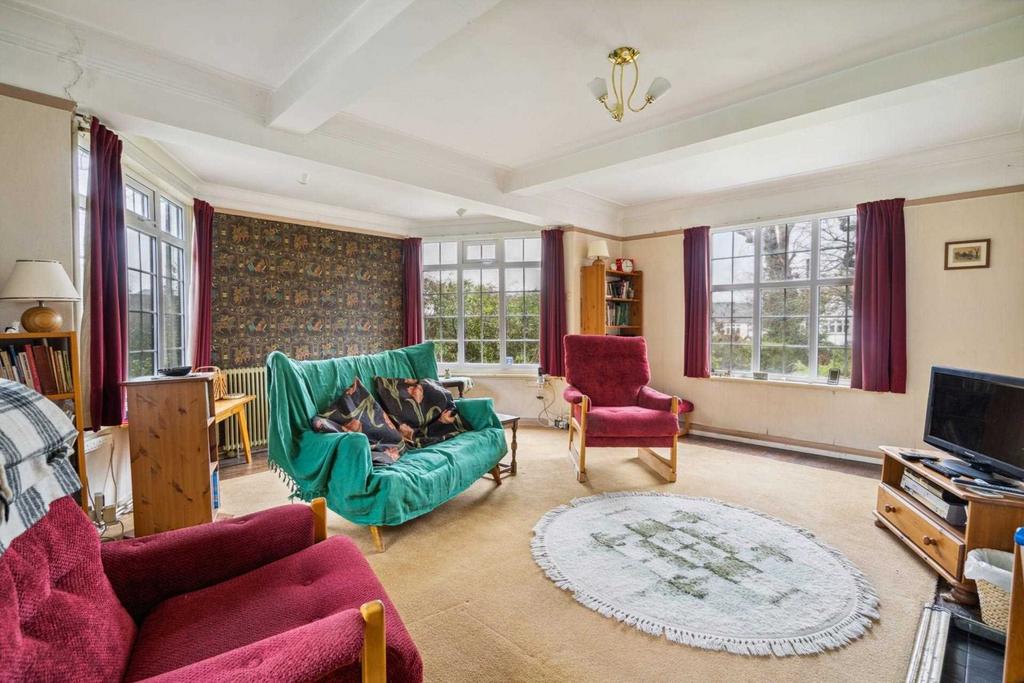Coldharbour Lane, Bushey 5 bed detached house - £1,000,000