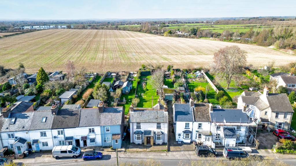 Bulbourne Road, Tring HP23 5 bed detached house for sale - £550,000